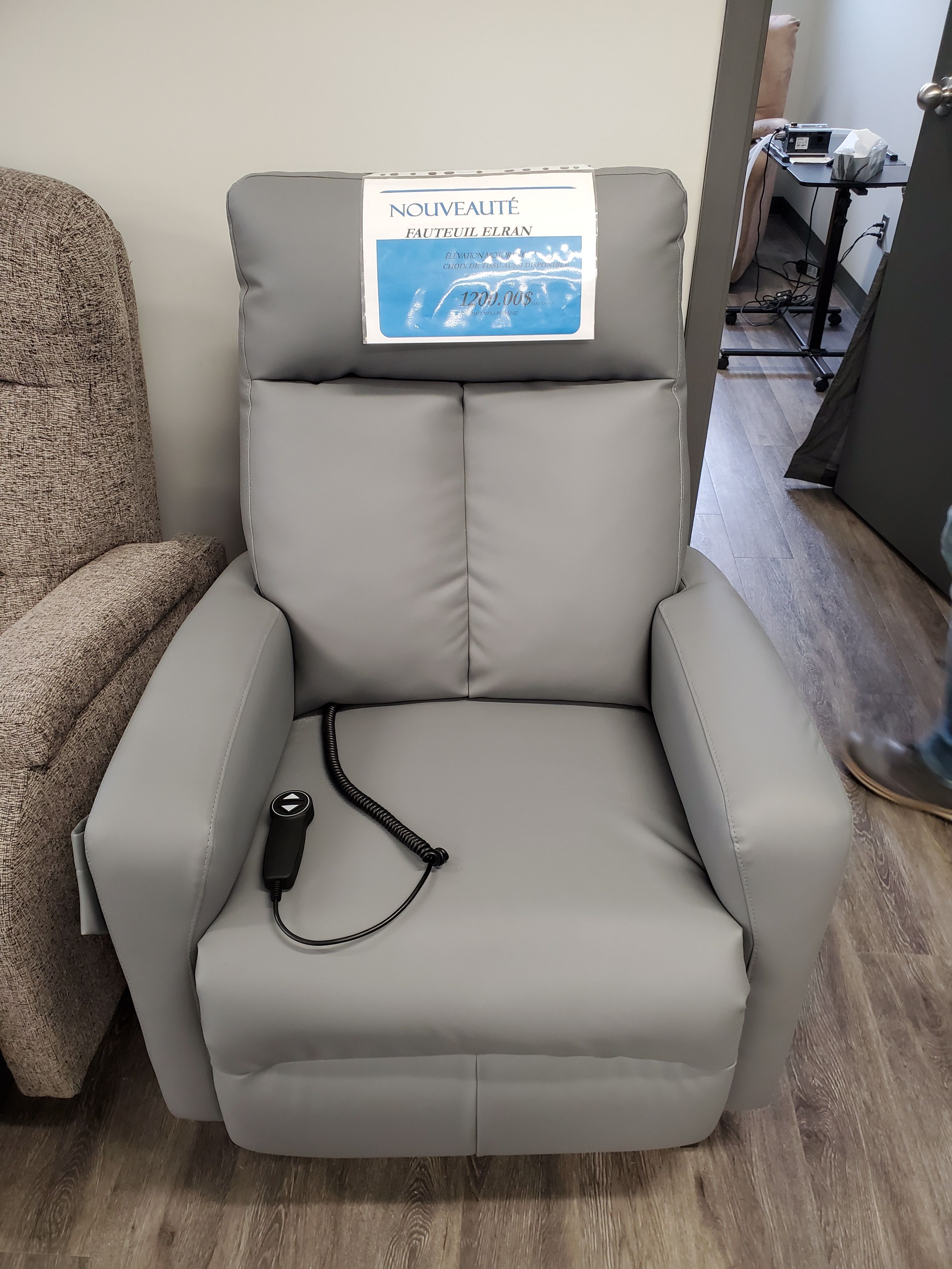 Fauteuil auto-souleveur ELRAN (C0812-mec-lp1-2052-52) • ESKair